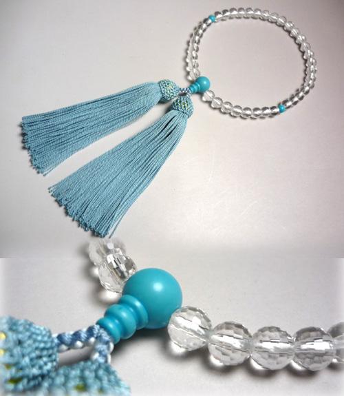 控えめな雰囲気をお数珠にも、という方にぴったりのお数珠。それが切子と呼ばれる細工を施した、このお数珠なのです。一見丸く見える水晶の玉は、それぞれ108面にカットされているため、通常の水晶よりも輝いて見えます。 玉の一つ一つが光を反射し、常に...