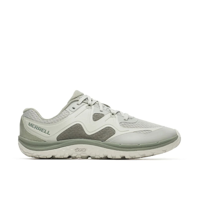 ☆メーカー品番：J00003291☆カラー：OOLONG（ウーロン）「Trail Glove 8」は、MERRELL（メレル）のベアフットラインを”トレイル”というフィールドまで拡張したモデルです。裸足感覚を軸にしながら、不整地やミックスサ...