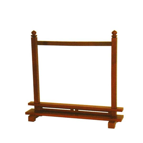 塔婆を立てる前面は透明板を使用しています。 材質栓 ウレタン塗 サイズ1.5尺 幅58cm(柱内々45cm)×奥行15cm×高さ54cm 生産国日本 【卒塔婆 そとうば 塔婆 とうば 墓参り 塔婆立て 】