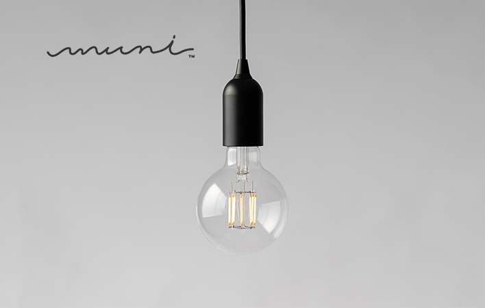 照明器具　ペンダント Matte Black E26　muni(ムニ) MP06C ■全長(m)：1 ■口金：E26 ■300g 取付部：引掛シーリング 材質：アルミ 照明の世界に美しいLEDを。 名古屋の小さなメーカー、日本の照明を”ほん...