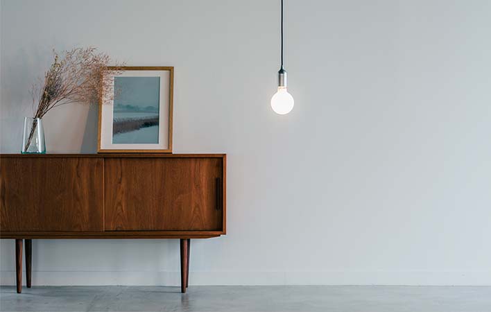 照明器具　muni(ムニ) MP09CS ■全長(m)：1 ■口金：E26 ■定格電圧:AC100V ■650g ＊シーリングカバーと引掛シーリングはコードの色と同系色 照明の世界に美しいLEDを。 名古屋の小さなメーカー、日本の照明を”ほ...