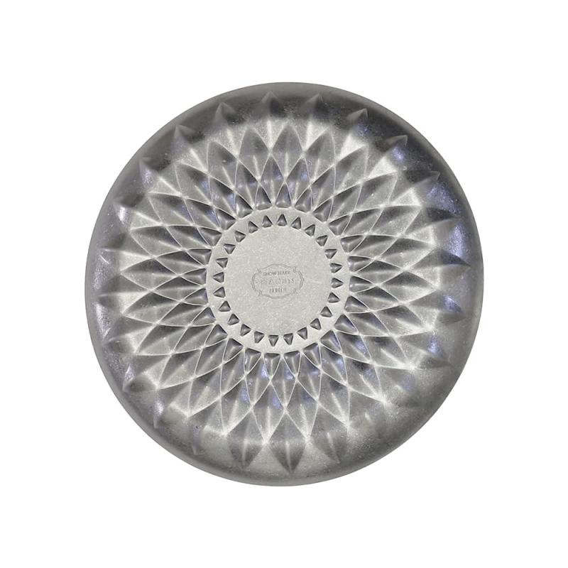 Hagen snowflake耐久性と美しさを兼ね備えた SUS304（18-8ステンレス）を素材に用いた器。錆びにくく、酸や塩分にも強い素材で、食器や、キャッシュトレイ、アクセサリートレイなど様々な用途でご使用いただけます。ステンレスの表...