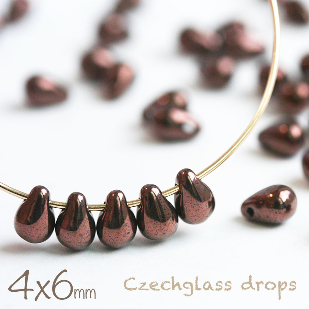 ぽってりとしたフォルムが可愛いドロップ型のチェコガラスビーズです。ピアスやネックレス等アクセサリーや小物作りにおすすめです。 サイズ：約4×6mm 販売単位：約30個 生産国：チェコ共和国 ご返品について：不良品以外のご返品・ご交換は承って...