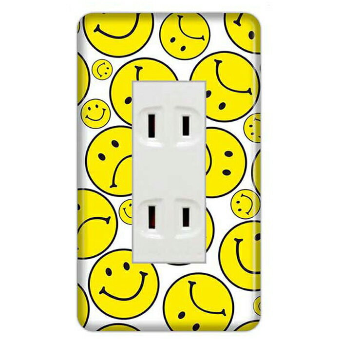 特徴Featureお引っ越しやお部屋の模様替えに！アクセントとして取り入れられるオリジナルコンセントカバーです。和室や木材にピッタリな木目柄や和柄、キュートなハート柄や花柄など1700種類以上のデザインから、どんなお部屋にも合うものをお選び...