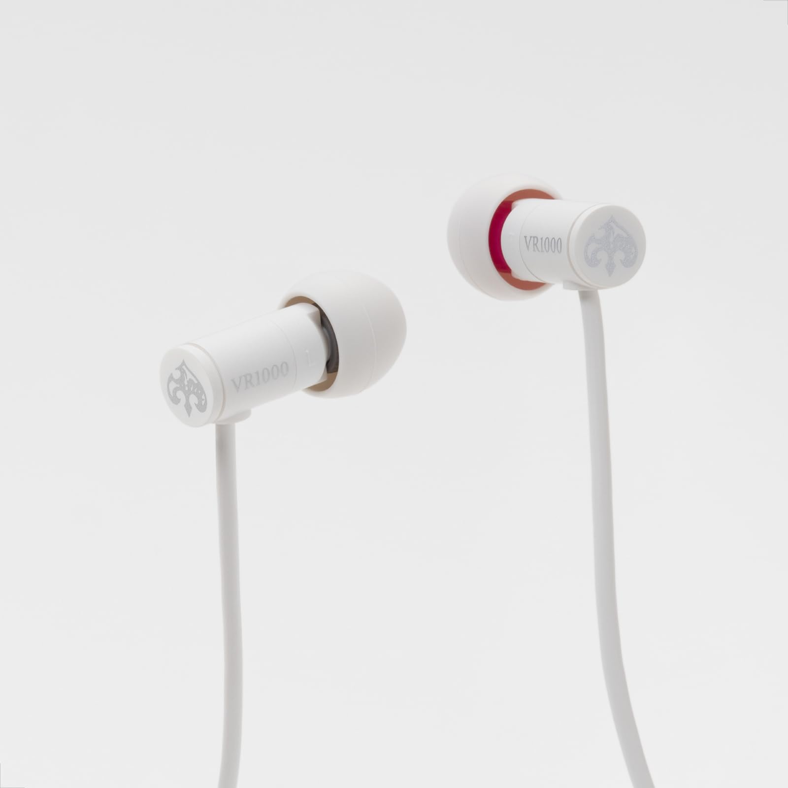 ・パトラさんのASMR作品に最適化した音質設計 finalは、これまで有線イヤホン「E500」やワイヤレスイヤホン「COTSUBU for ASMR」など、数多くのASMR専用イヤホンの音質設計を手掛けてきました。 本製品は、これまでの知見...