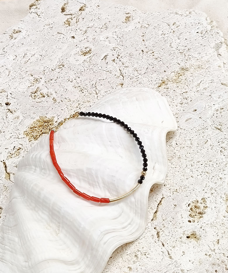 商品情報素材/材質素材：サンゴ礁、K14GOLD FILLEDサイズ/寸法FREEその他商品説明注意モニター発色の具合により色合いが異なる場合がございます。JEENAR OKINAWA / サンゴ礁ブレスレット(K14GOLD FILLED...