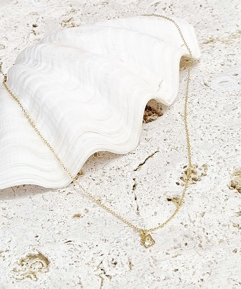 商品情報素材/材質素材：シトリンサイズ/寸法FREEその他商品説明注意モニター発色の具合により色合いが異なる場合がございます。JEENAR OKINAWA / 天然石　ネックレス　シトリン(K14GOLD FILLED) ひとつ身につけるだ...