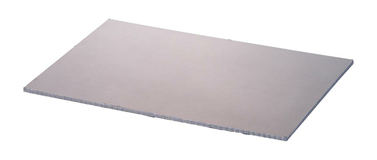 熱伝導率が非常に高い膨張黒鉛を使用したセラミック系の放熱プレートです。反応耐性・自己潤滑性に大変優れています。※カッターなどで切断可能ですが、切り口が鋭利になります。