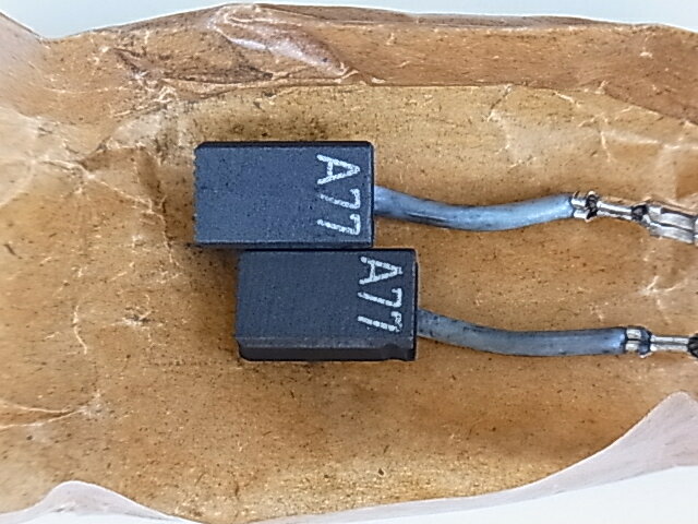 仕様・規格 カーボンブラシセット　（1組（PK）＝2個入） 適合機種：ハンマードリル（GBH5-38D、GBH5-40DC）、ハツリハンマー（GSH388、GSH388X） ボッシュお客様ご相談フリーダイヤル（無料） 0120−345−762