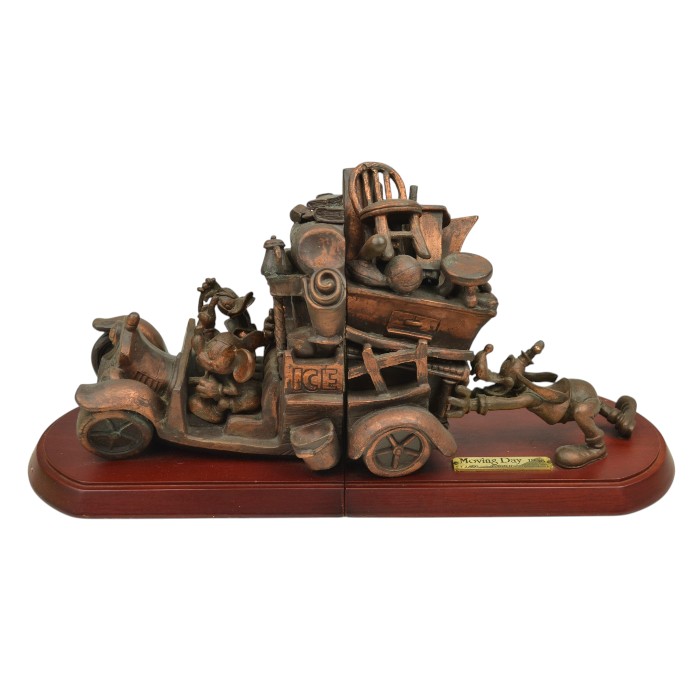 商 品 説 明 ブ ラ ン ド Disney TOMY 商 品 名 Moving Day ブックエンド 商品ランク Aランク サ イ ズ (約)W:34.5cm×H:17.0cm×D:1.0cm 付 属 品 なし 商 品 状 態 ブロンズ風...