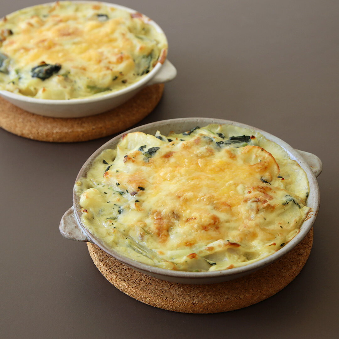 ※モニター環境により多少色合いが異なりますので、予めご了承下さいませ。【KOZラッピング対象商品です】詳しくはこちら▽サイズ：W19.6×D16.8×H3.1cm (重量約300g)※重量はすべて10gほど前後します。素材：陶器・オーブン、...