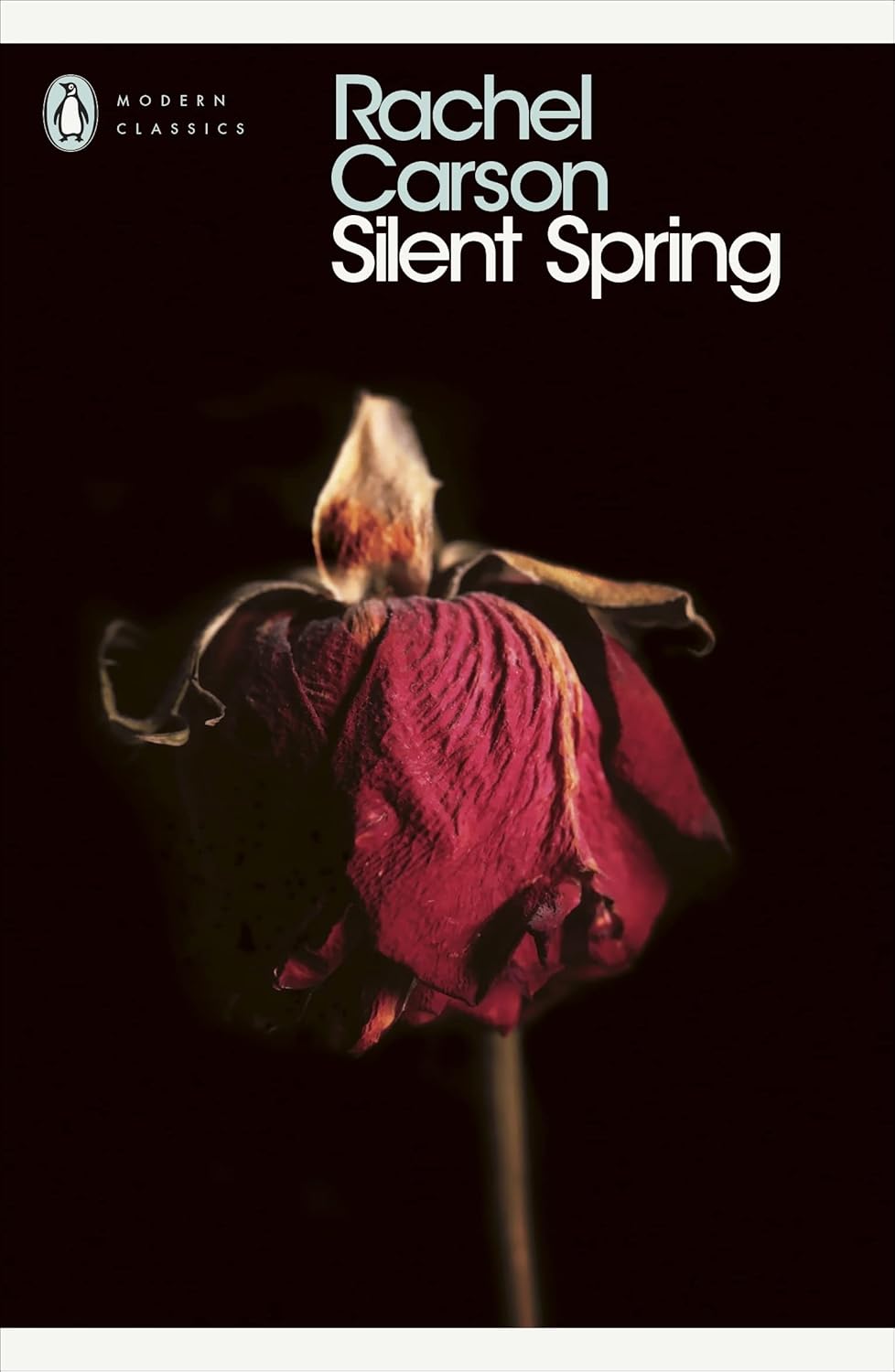 商品情報Now recognized as one of the most influential books of the twentieth century, Silent Spring exposed the destruction ...
