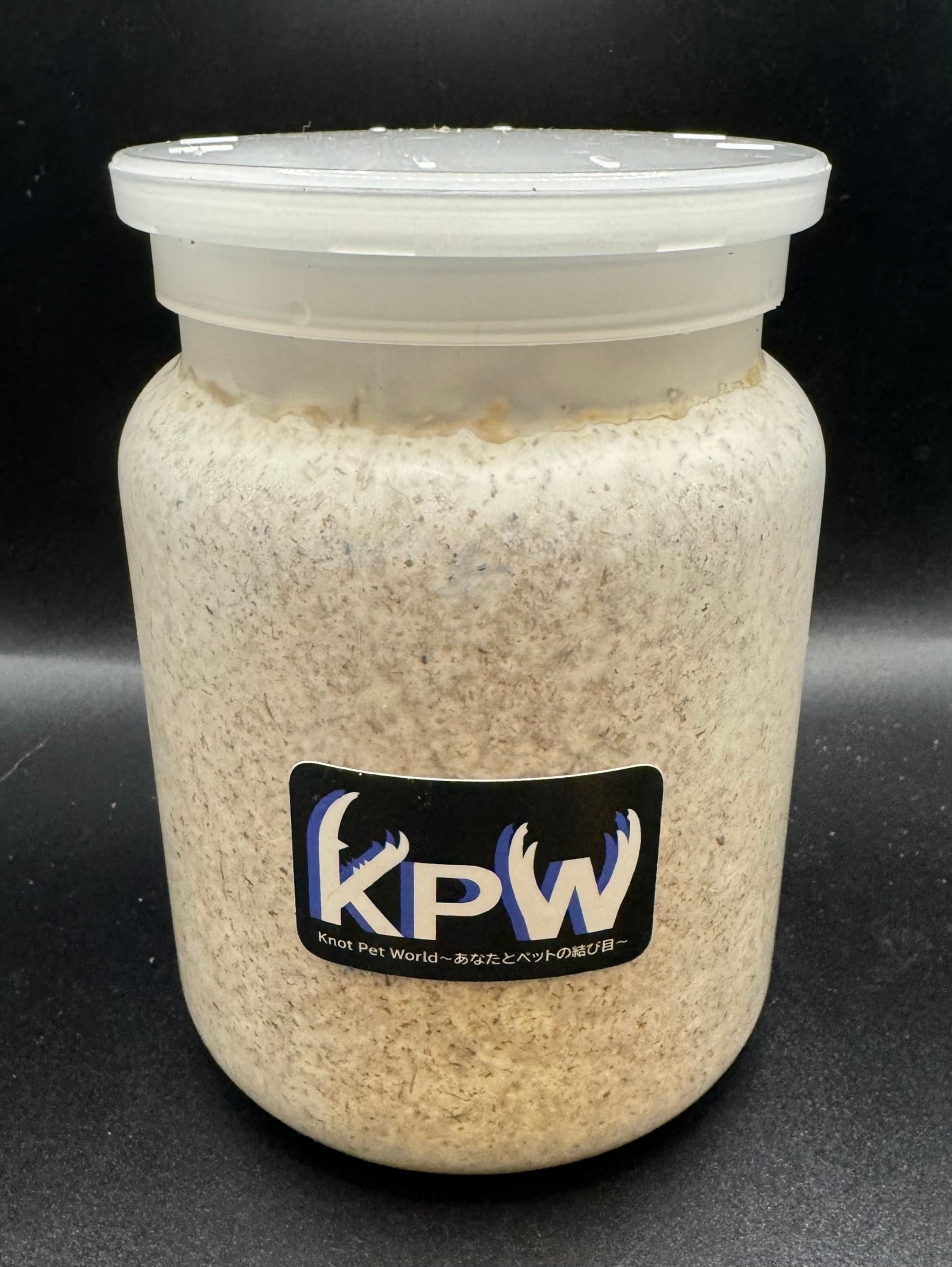 【16本セット】【KPWオリジナル】カワラタケ菌糸ボトル 800cc オウゴンオニ、タランドゥス、レギウスをはじめ、幅広いクワガタ種の幼虫飼育に最適な高品質カワラタケ菌糸ボトルのお得な16本セットです。 KPWが長年使用してきた信頼ある菌糸...