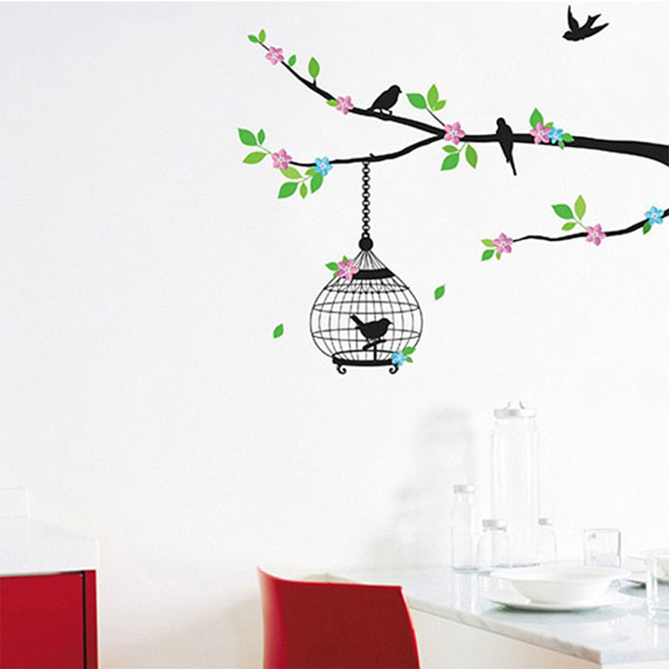 【壁に貼るだけウォールステッカーで簡単DIYリフォーム！】 花が咲いた木の周りで遊ぶ鳥がデザインされたウォールステッカーです。並べ方次第でオリジナルのインテリアデザインができます。 【ウォールステッカーはとてもおしゃれな壁紙シール】 リビン...