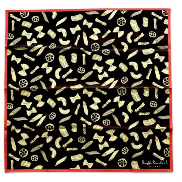 ディエッフェ・キンロック（Dieffe Kinloch）は、イタリア・ミラノで2013年にスタートしたブランドです。 このブランドの最大の特徴は、斬新でどことなく遊び心もあり、一目でキンロックの世界へ引きずりこまれるような芸術性に富んだモチ...