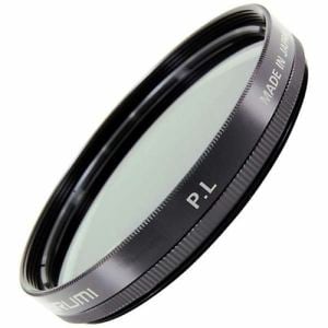 マルミ光機 52MM-PL MF用フィルター●P.Lフィルターは、風景写真をカラーで撮る際にぜひお使いいただきたいフィルターです●青空を濃く、雲をくっきりと再現できるため、色彩コントラストの強い写真になります●また、水面やショーウィンドウな...