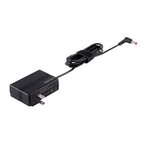 超軽量・小型 ノートパソコン用ACアダプター ●スマホより軽い超軽量設計※1 持ち運ぶことを目的として超軽量設計です。 一般的なACアダプター約300〜400g※2に対して約110gと 約3分の1の軽量化を実現しています。 ※1一般的なAC...