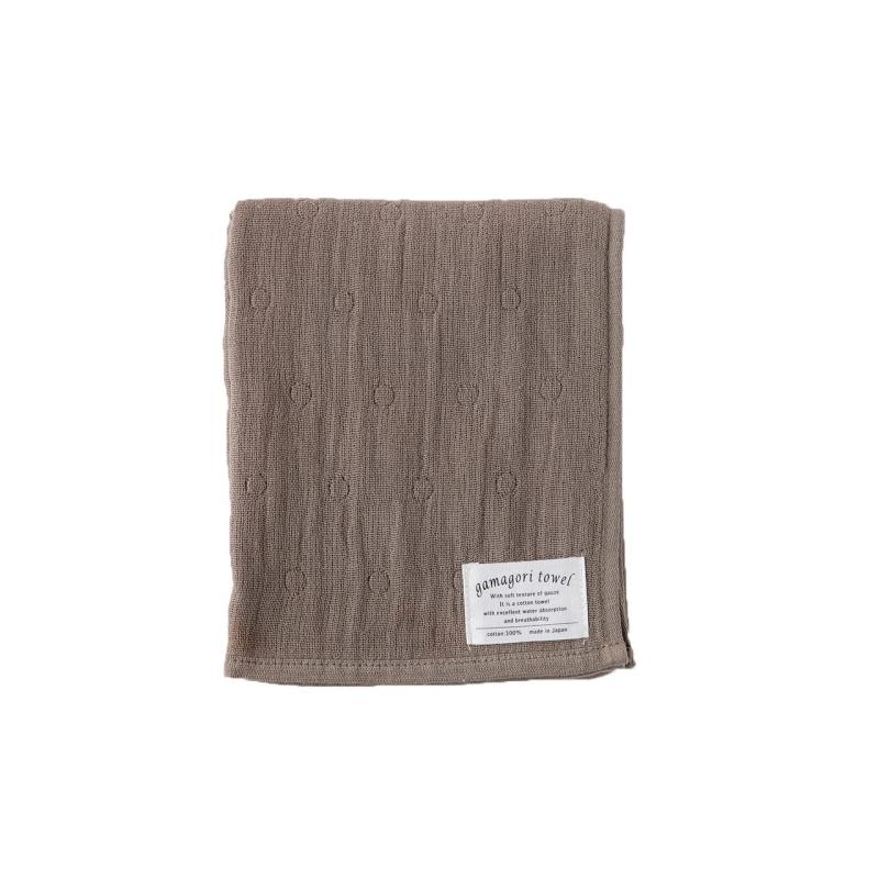 gamagori towel 六重織ガーゼフェイスタオル 約32×80cm【素材】綿100％　6枚の異なる組織のガーゼが織り重なって出来ています。【生産地】日本の綿織物発祥の地、愛知県三河地区。 そんな歴史ある地で創業70年の老舗繊維工場が...