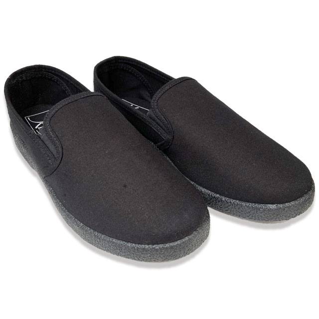 KINGSTON UNION MFG. "THE WINO SLIP ON" BLACKOUT VOXの設立者であるEd DominickとJason Adamas、Matt Hensleyが中心となり始めたブランド。 ZIG ZAGなどの...