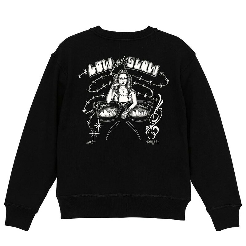 CHOLOS x GREASER x AKI -LOW AND SLOW- CREW NECK SWEATSHIRTS クルーネックスウェット トレーナー BLACK 日本のLOWRIDERシーンにおいて、もはや知らない人はいない愛知県のロ...
