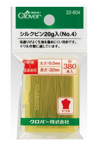 極細で薄地に最適。便利なケース付。 薄い布地にぴったりの極細タイプ。手軽なホームサイズ 特長　　　　　　　　　　　　　　　　　　　・太さ0.5ミリの極細のピンですから、薄い布地でもピンの跡があまり残らず、安心してご使用できます。　　　　　　...
