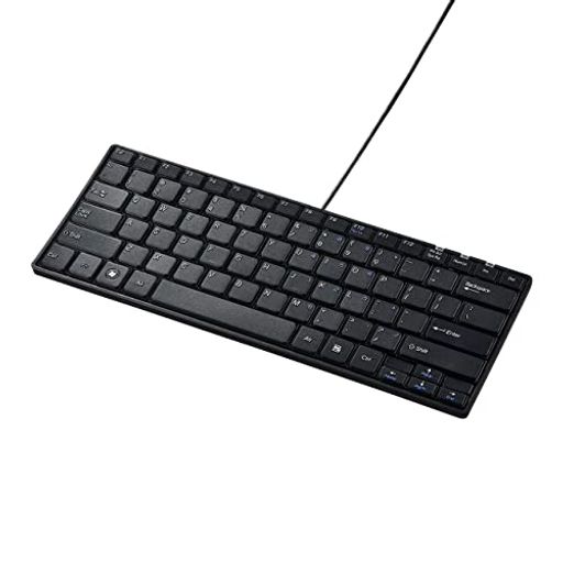 余分なキーを省いたシンプルな英語配列キーボードです。 ノートパソコンと同じパンタグラフキーボードです。 テンキーなしで、幅わずか293mmです。 サイズを極限まで小さくした超コンパクトデザインです。 キーボードカーブを採用しています。
