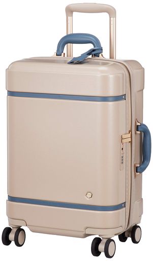 【外寸】:高54x幅37x奥行23cm 【容量】:31L 【重量】:2.9kg 【附属】:エコバッグ 機内持ち込み可能