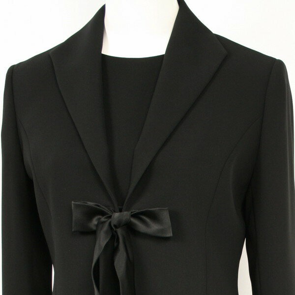 ブラックフォーマル アンサンブル9号京都スタイルではお手頃価格の喪服、礼服を沢山取り揃えております。至急に対応即日発送できます。B83 H91 バスト・ヒップはヌード寸法です。ジャケット肩幅39.5 身丈50.5 袖丈58.5ワンピース 肩...