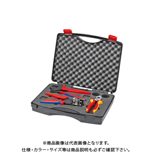 【メーカー】 ●KNIPEX社 【特長】 ●太陽光発電用の工具を装備。 ●ダイス交換用の取付け工具 (六角ソケットレンチ) 付き。 ●工具やダイス、ポジショニング補助具を収納するための窪みを付けた発泡樹脂製マット付き。 ●耐衝撃性のプラスチ...