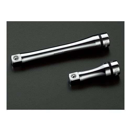 【メーカー】 ●京都機械工具（株） 【特長】 ●KTCのものづくりの粋を集めた最高傑作ネプロスです。 ●差込角側はKTC独自のNパワーフィットを採用しています。 ●流線形フォルムの採用により、たわみ感を極限まで減少しました。 【仕様】 ●差...