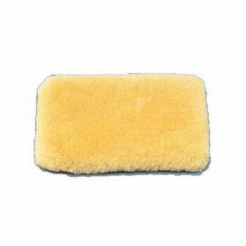 術後枕としても使える枕やパットとして頭部、患部の床ずれ防止にお使いください。特に頭部の術後枕に適しています。サイズ約25×35×厚み4.5cm個装サイズ：39.0×33.8×6.4cm重量約190g個装重量：336g素材・材質表面:シープス...