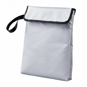 貴重品を火災から守る!防炎加工の生地で貴重品を火災から守る。A4のクリアファイルがすっぽり入るサイズでマチ付きなのでたくさん収納できる。ストラップ付で非常時に持ち出しやすい。【使用上の注意】●本製品は燃え広がりにくい材質ですが、長時間連続で...