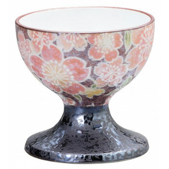 おすすめお仏壇のないリビングにもちょうどよいサイズの茶湯器です。シンプルな仏具にも合わせやすい形状、風合いです。サイズ50×50×50mm個装サイズ：7.8×7.5×7.5cm重量34g個装重量：40g素材・材質陶磁器仕様カラー:飛花生産国...