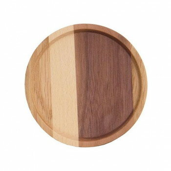 無垢で作ったコースター無垢で作ったコースターです。5枚セットになります。仕上げのオイルは人体に無害のオイルを使用しています。※オイル仕上げですので、水洗いは避けてください。※濡れた場合はよく乾かしてご使用ください。【注意事項】※天然木を使用...