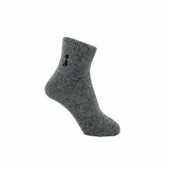 アンゴラの暖かいルームソックス優しい風合いと暖かさはアンゴラの特性です。絹のように細く柔らかい素材です。光沢があるためパステルカラーの染色が美しく、毛の中心が空洞になっているため保温性に優れ軽いです。お部屋のリラックスタイムにおすすめです。...