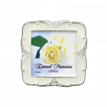 結婚式のテーブルに席札代わりに♪結婚式のテーブルにゲストの名前を記したフォトフレームをおいてお持ち帰りいただくー。そんな使い方も出来る、上品なブライダルミニフレーム。【対応写真サイズについて】※現像所、メーカーによって多少の違いがあります。...