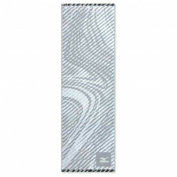 吸水性に優れた使い勝手の良いタオルスポーツ、ジム、アウトドア、レジャー、部活動などに最適。100%コットンの柔らかな肌触り。吸水性に優れた使い勝手の良いタオルです。サイズ(約)長さ110×幅34cm個装サイズ：29×36×3cm重量個装重量...