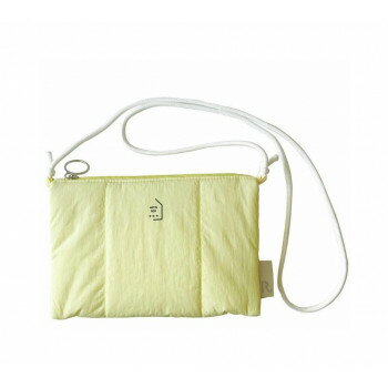 おすすめクッションみたいなミニショルダー。軽量でフィットして動きやすく、ちょっとした用事など身軽にお出かけできる便利サイズです。※商品の色は、カメラやコンピュータディスプレイの性質上、実際の色とは多少異なります。※この商品は、独自の採寸方法...