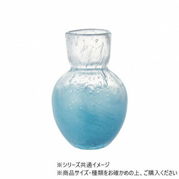 おすすめ職人によって手作業で作られたガラス花瓶です。1つ1つ形や色などは異なり、生花にもグリーンにもドライにも合わせやすいデザインです。※形・厚み・色・模様・風合いは一つ一つ異なりますが、お選びいただけません。また、不良対象とはなりません。...