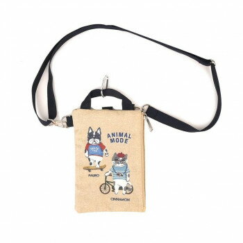 雨や汚れに強い軽量タイプのコーティングポシェット財布やスマートフォンなどを入れて身軽にお出かけに最適です。お手持ちのバッグに取り付けることができるカラビナ付きです。後ろのクリアポケットにスマートフォンをいれたまま操作できます。※商品の画像は...