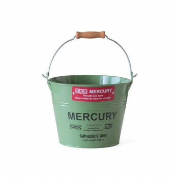 おすすめ少し小ぶりなサイズ感が可愛いです。グリーンと合うお洒落なカーキカラーです。防水加工のため、バケツの内部にシーリング材が塗布されます。※資材のはみだし具合に個体差がありますが、不良ではありませんので、あらかじめご了承ください。サイズΦ...