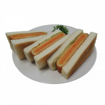 食品サンプルカツサンドの食品サンプルです。サイズ縦22×横22×高さ4cm個装サイズ：24×24×4cm重量360g個装重量：360g素材・材質軟質塩化ビニール生産国日本fk094igrjs