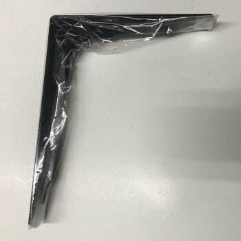 重厚感と、スマートさを兼ね備えたブラケット。エンボス調仕上から生まれる、落ち着いた重厚感と、スマートさを兼ね備えたブラケット。※耐荷重は取り付け下地の堅い場所でのご使用を前提としてください。※撮影環境やモニターの設定などにより、実際の商品と...