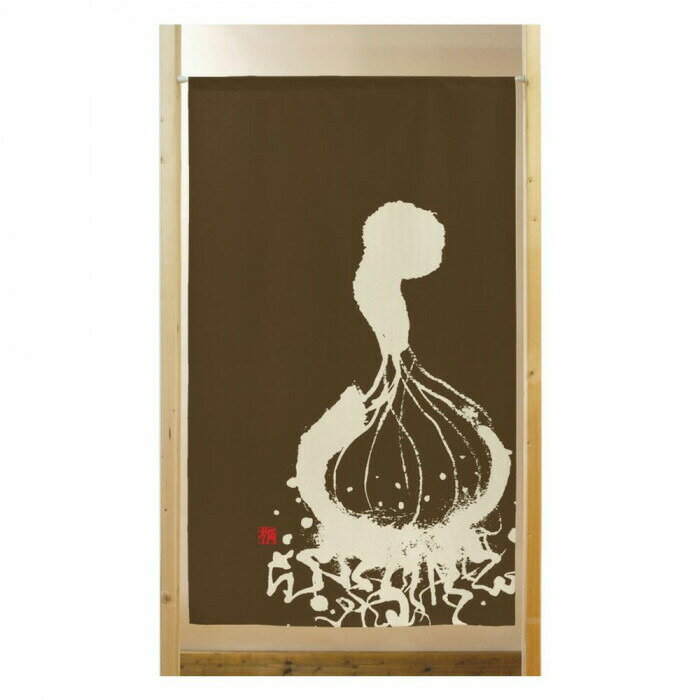 お店・お部屋のインテリアや、お土産・贈り物に!市松模様が入っている程よい透け感が特徴の生地です。軽くて柔らかく、圧迫感が少ないのれんに仕上がります。ハサミで切ってもほつれないカットラインが真ん中にありますので、お好みで切ってご利用ください。...