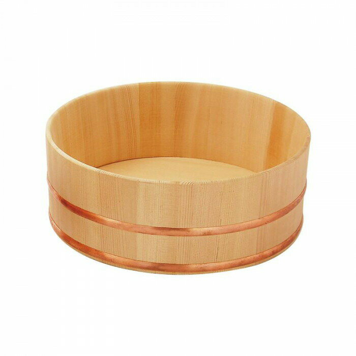 お風呂がひと味違う雰囲気に。浅型なので片手で持ちやすい木製の湯桶です。サイズ約Φ22.5×H8.6cm個装サイズ：24×24×10cm重量個装重量：500g素材・材質さわら(無塗装)、タガ:銅生産国日本お風呂がひと味違う雰囲気に。※乾燥は自...