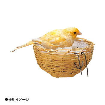 ナチュラルな素材の小鳥の巣。小鳥の巣です。いろいろなタイプの鳥かごに取り付け可能です。※イタリアのメーカーより商品の仕様、セット内容など変更が頻繁にありますので商品写真と異なる場合がありますがご了承下さい。例:犬猫用品や鳥用品、小動物用品の...