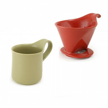 おすすめお手軽にドリップコーヒーを始められるコーヒードリッパーとカフェマグラージのセットボックスです。誰でも簡単に美味しいコーヒーを淹れられるのでプレゼントにもおすすめです。サイズドリッパー:W117×D152×H103mm、マグ:W130...