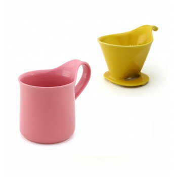 おすすめお手軽にドリップコーヒーを始められるコーヒードリッパーとカフェマグラージのセットボックスです。誰でも簡単に美味しいコーヒーを淹れられるのでプレゼントにもおすすめです。サイズドリッパー:W117×D152×H103mm、マグ:W130...