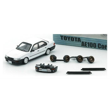おすすめ1/64スケール、トヨタ カローラ AE100 96 RHDのモデルカーです。サイズ個装サイズ：13.3×5.9×4.7cm重量個装重量：60g素材・材質ダイキャスト他仕様スケール:1/64カラー:ホワイト/ブラックバンパー生産国中...