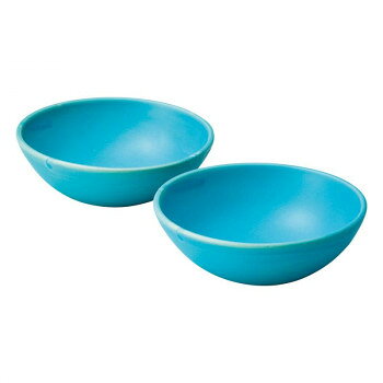 おすすめあでやかなトルコブルーの器。琵琶湖の色をモチーフに作成しました。窯の場所やその時の土の性質、季節などでひとつひとつ表情が異なる味わいがある一品です。サイズ径14.5×4.5cm個装サイズ：23.5×16.1×15.8cm重量約400...